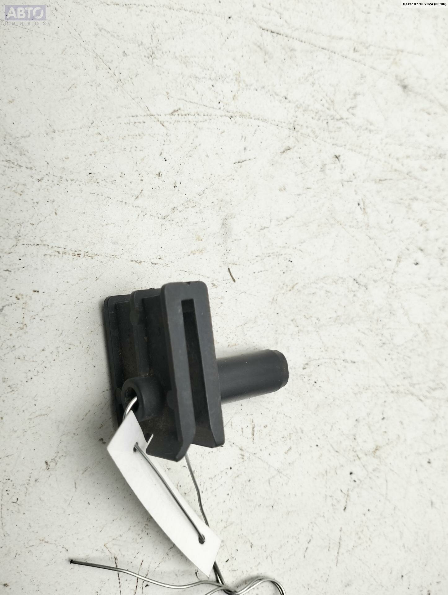 Кронштейн радиатора Peugeot 307