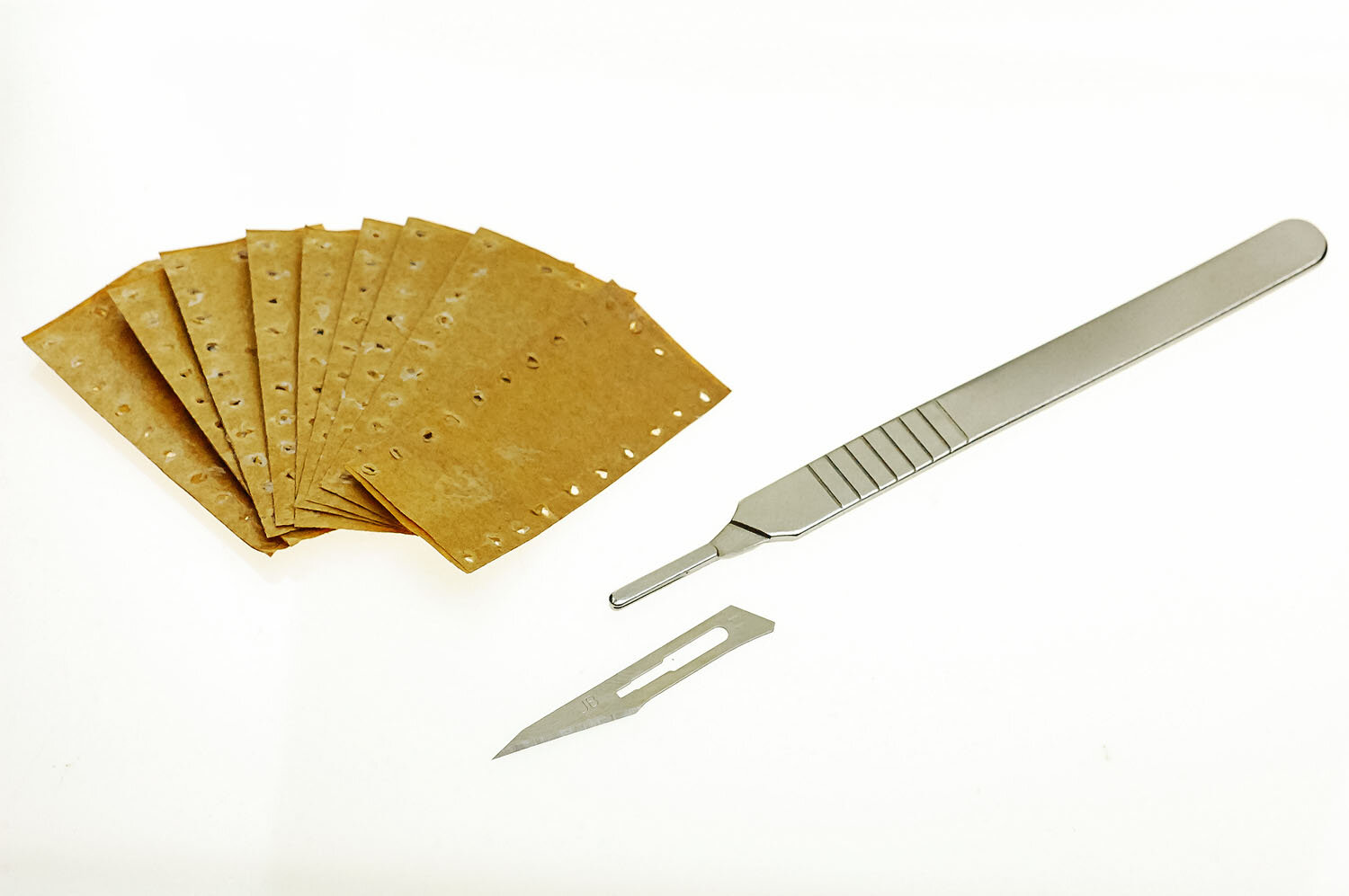 Скальпель со сменными лезвиями №11 (комплект 10 шт)