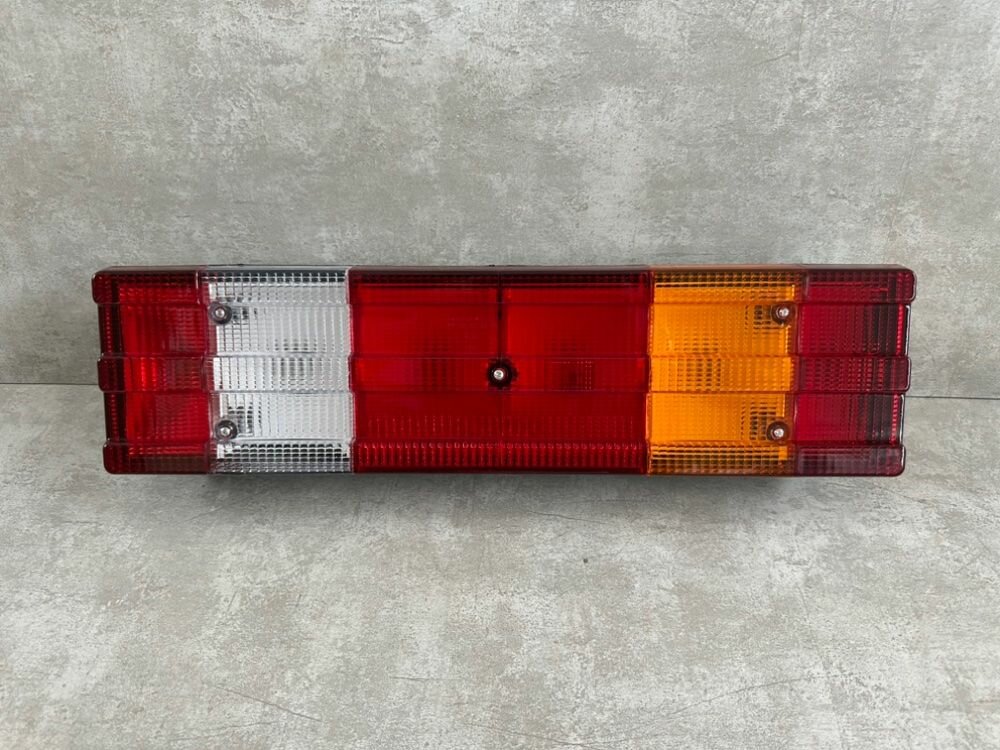 Фонарь задний правый подсветка номера мерседес актрос (MERCEDES ACTROS)