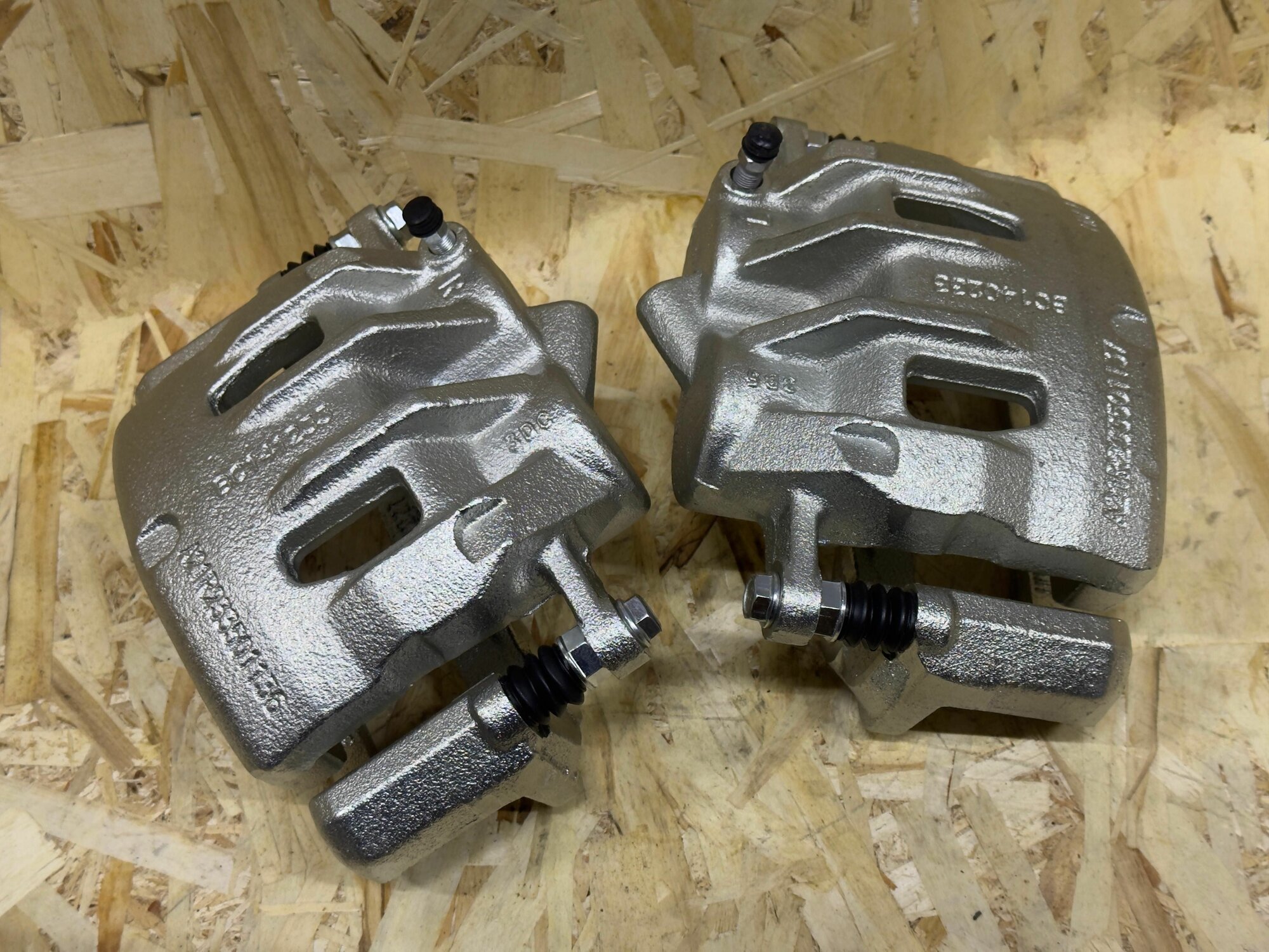 Суппорт тормозной передный в сборе A21R22 Некст NEXT комплект 2 шт.(левый, правый) A21R23.3501136 A21R23.3501137