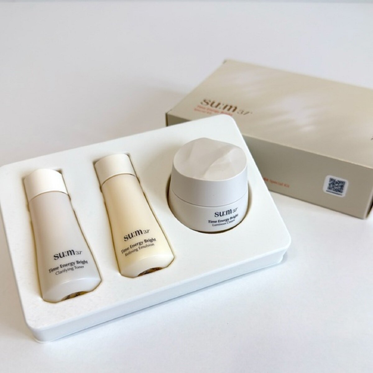 Su: m37 Отбеливающий набор косметики миниатюр Time Energy Bright