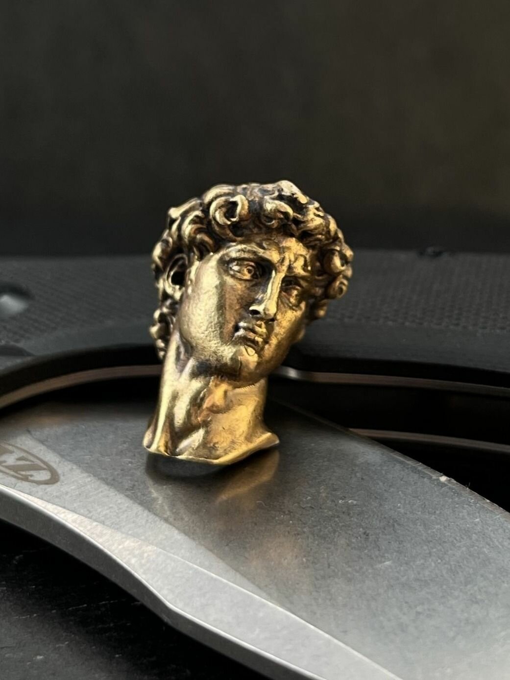 Бусина для темляка 'Давид' Микеланджело, латунь с чернением, 25 х12 мм коллекционный аксессуар, авторская работа