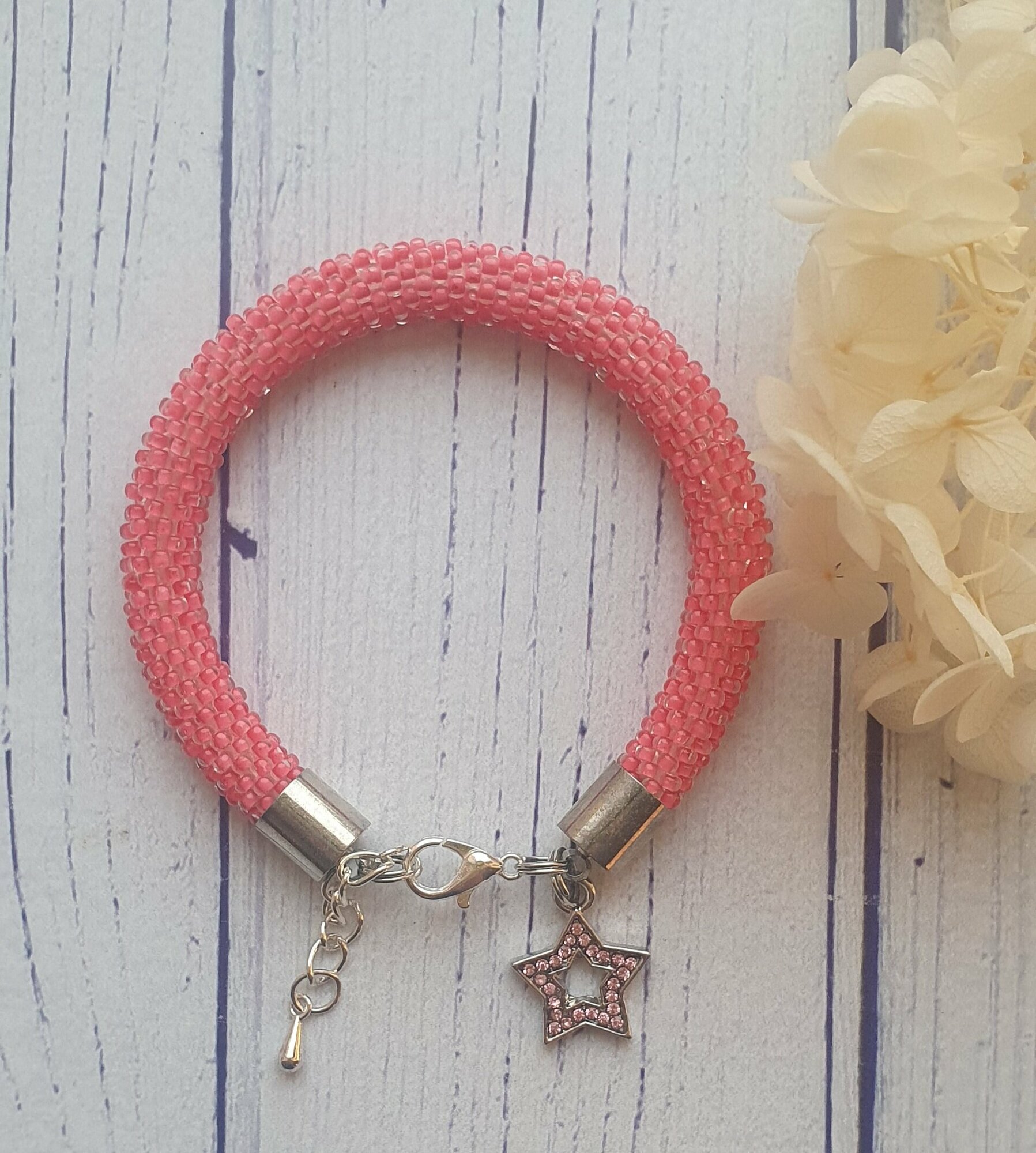 Браслет, бисер