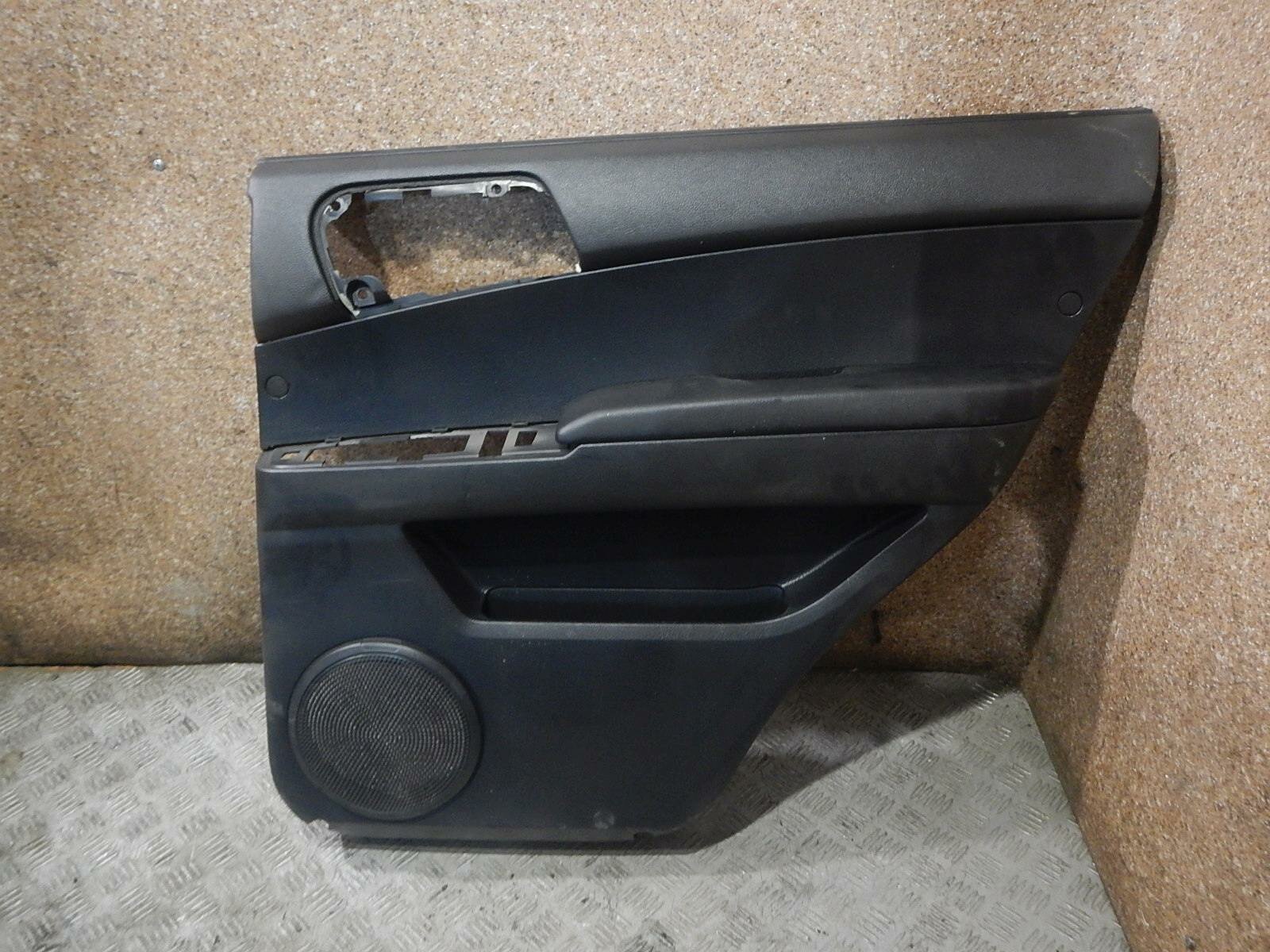 Б/У Обшивка двери задней правой, SsangYong (Сангйонг)-KYRON (05-) SSANGYONG KYRON (05-) Потертости. 453749 SSANG YONG ар...