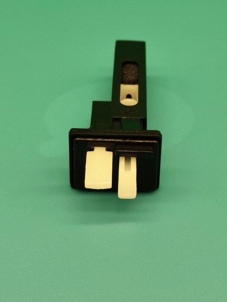 Замок лючка бензобака Renault Duster 2012