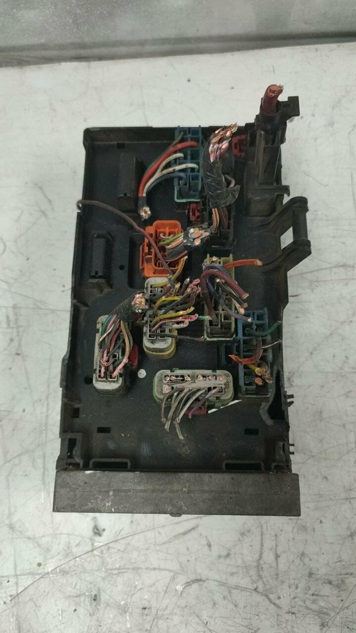 Блок предохранителей Dodge Caravan 4 (2000 - 2007) 04869000AJ