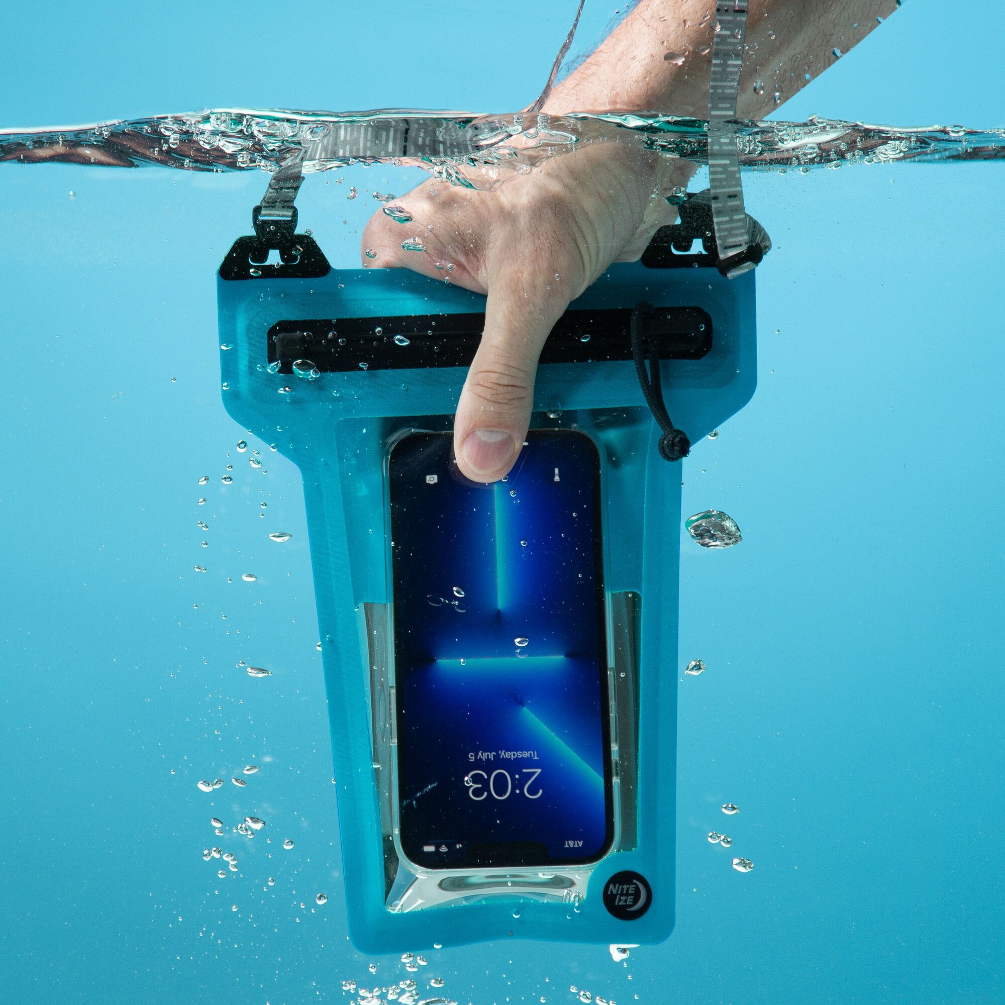 Водонепроницаемый гермочехол для телефона Nite Ize RunOff Phone Pouch - Синий