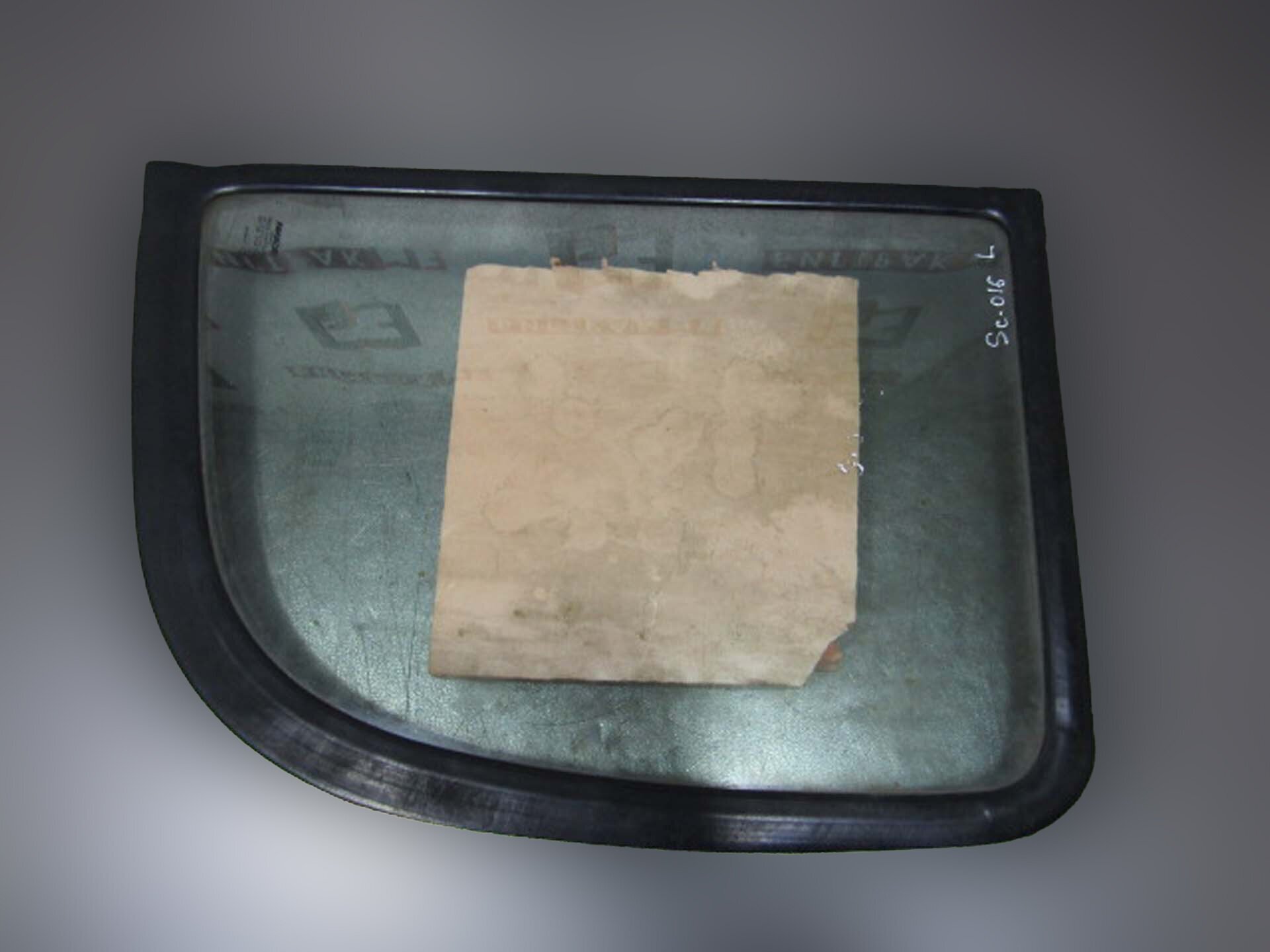 Стекло кабины боковое Scania P, R, G