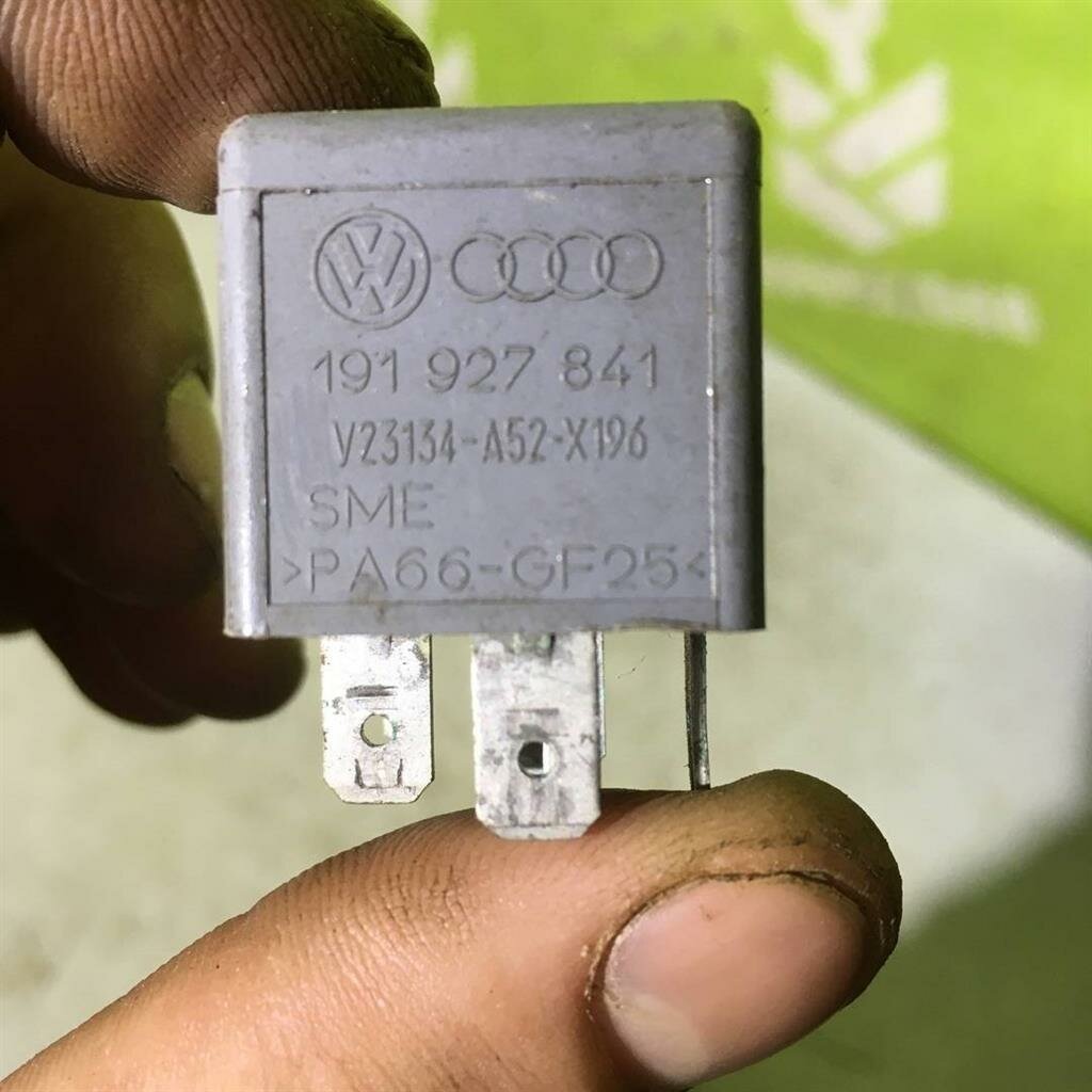 Реле VW Golf 3 Vento 91-97