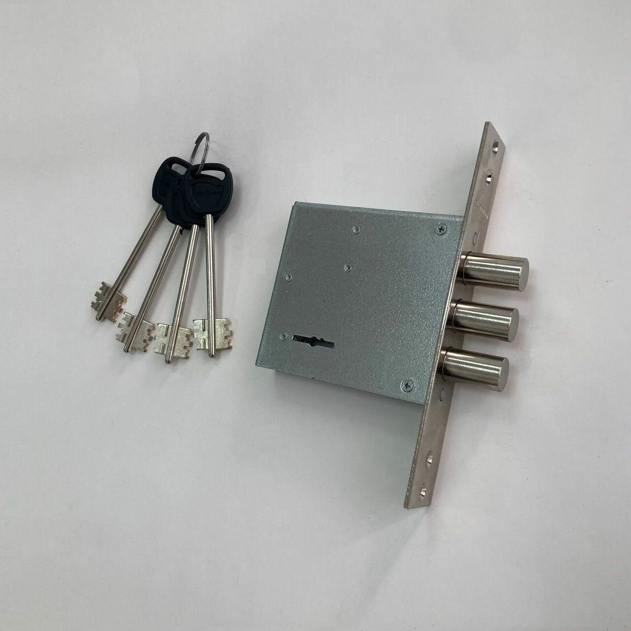 Замок врезной Гардиан 30.01 с 4-мя удлиненным ключами (59мм)