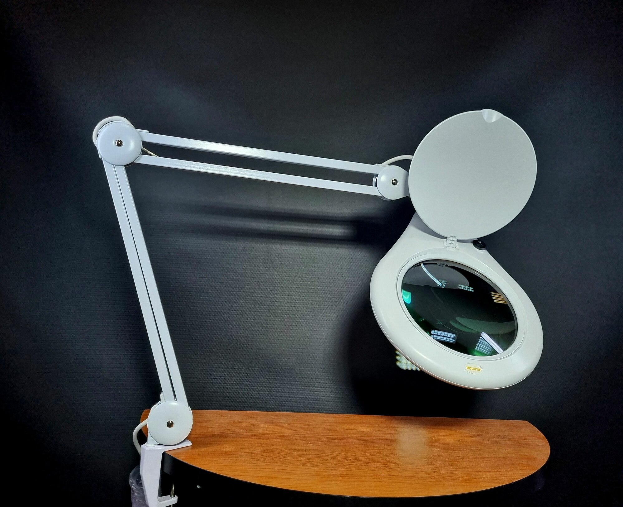 8062D3LED 5D лампа-лупа косметологическая светодиодная 5 диоптрий