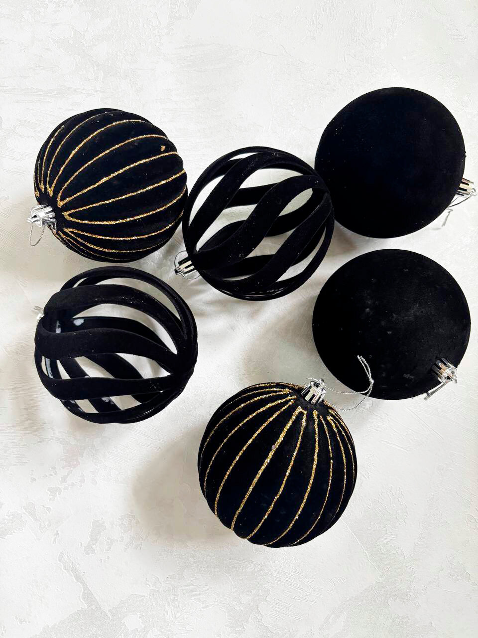 Елочная игрушка шар в тубе черный 10 см 6 шт для празднования Нового Года и Рождества