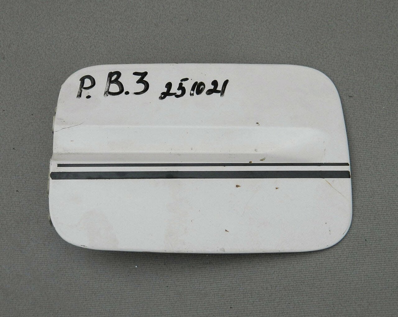 Лючок бензобака VW Passat B3 седан