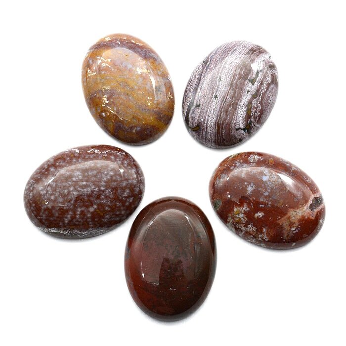 Кабошон из яшмы овал 40*30*9мм.