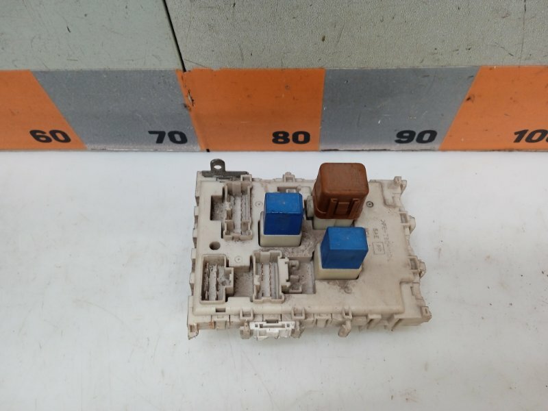 Б/У Ниссан Максима А33 Блок предохранителей салонный Nissan Maxima 2004 A33 274063 NISSAN арт. 243503Y500