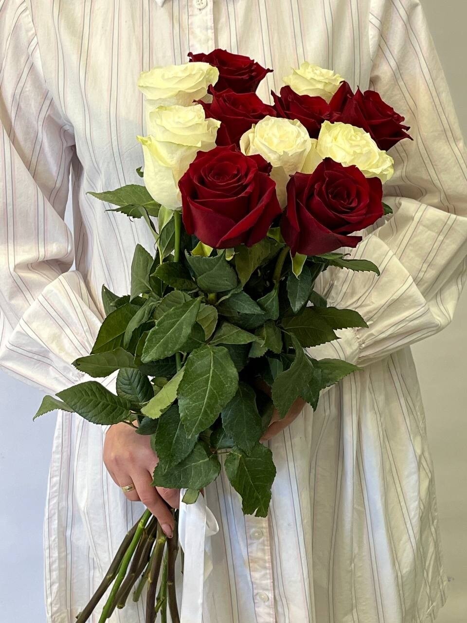 Монобукет Romashka FLOWERS "Ребекка", красные розы, 11 штук, высота 50 см,