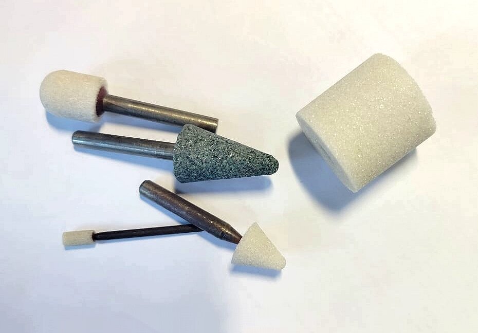 Набор абразивных шлифовальных головок из 4 шт и шлифовальный круг