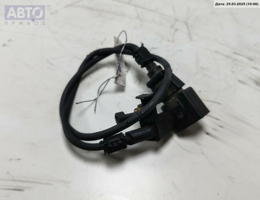 Датчик положения коленвала Volkswagen Golf-4