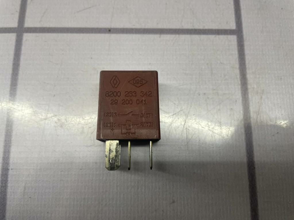 Реле Renault Logan 2005-2014