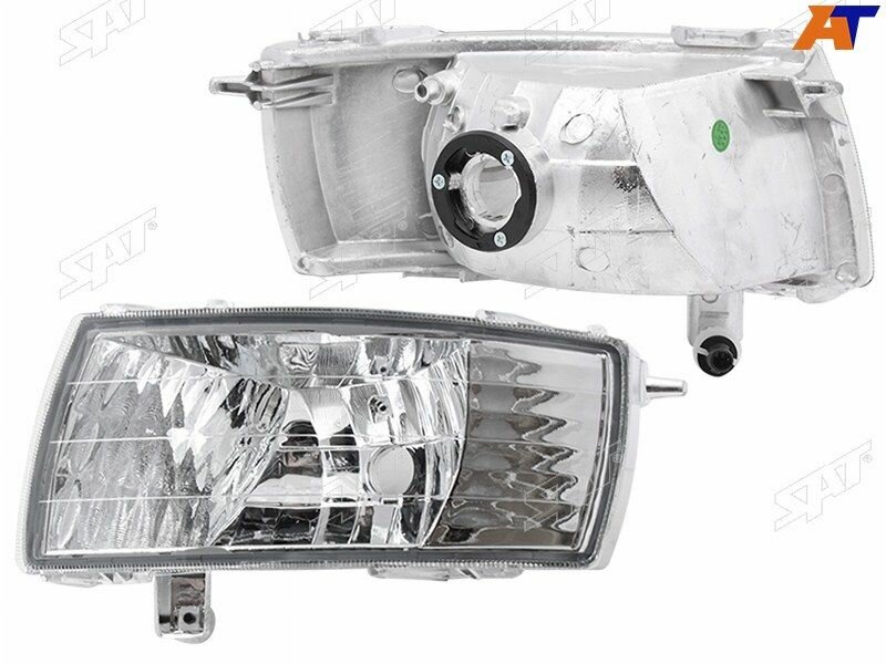 . SAT Фара противотуманная для TOYOTA COROLLA 02-06, WISH 05-, SPACIO 03-, ISIS 04-, ESTIMA 06-, ALPHARD 08- левая
