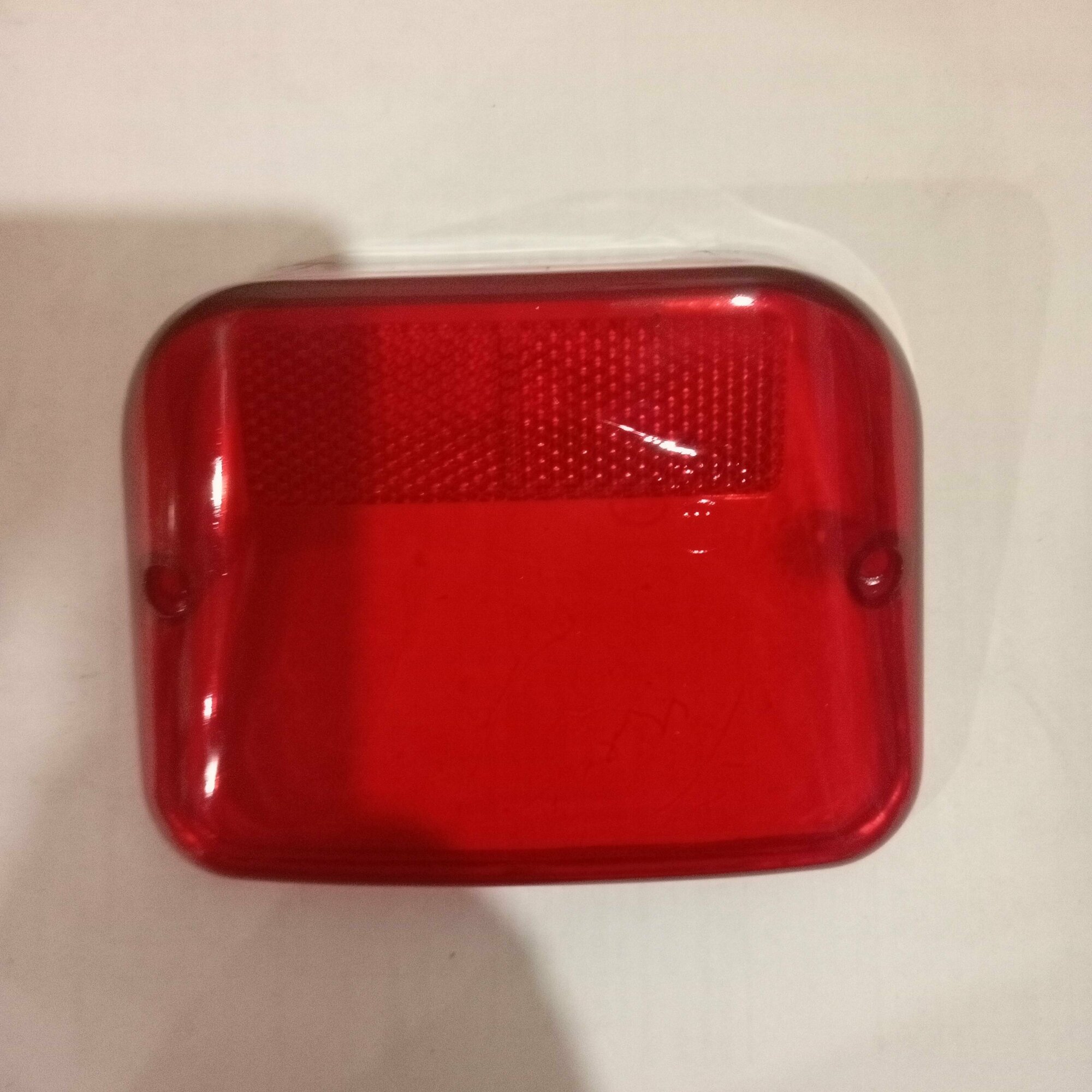 Стекло-Рассеиватель стоп-сигнала диодного для мопеда Alpha, Delta