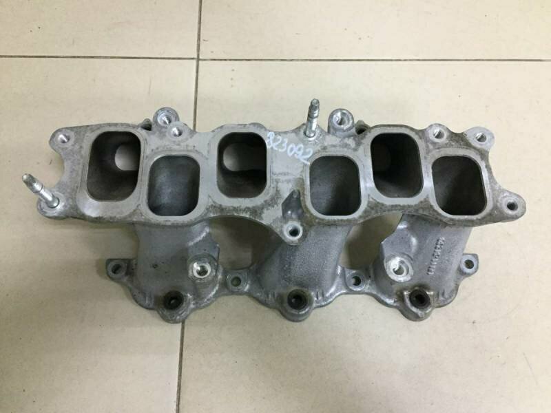 Коллектор впускной Lexus RX 350 2015 кат.номер: 1711131230