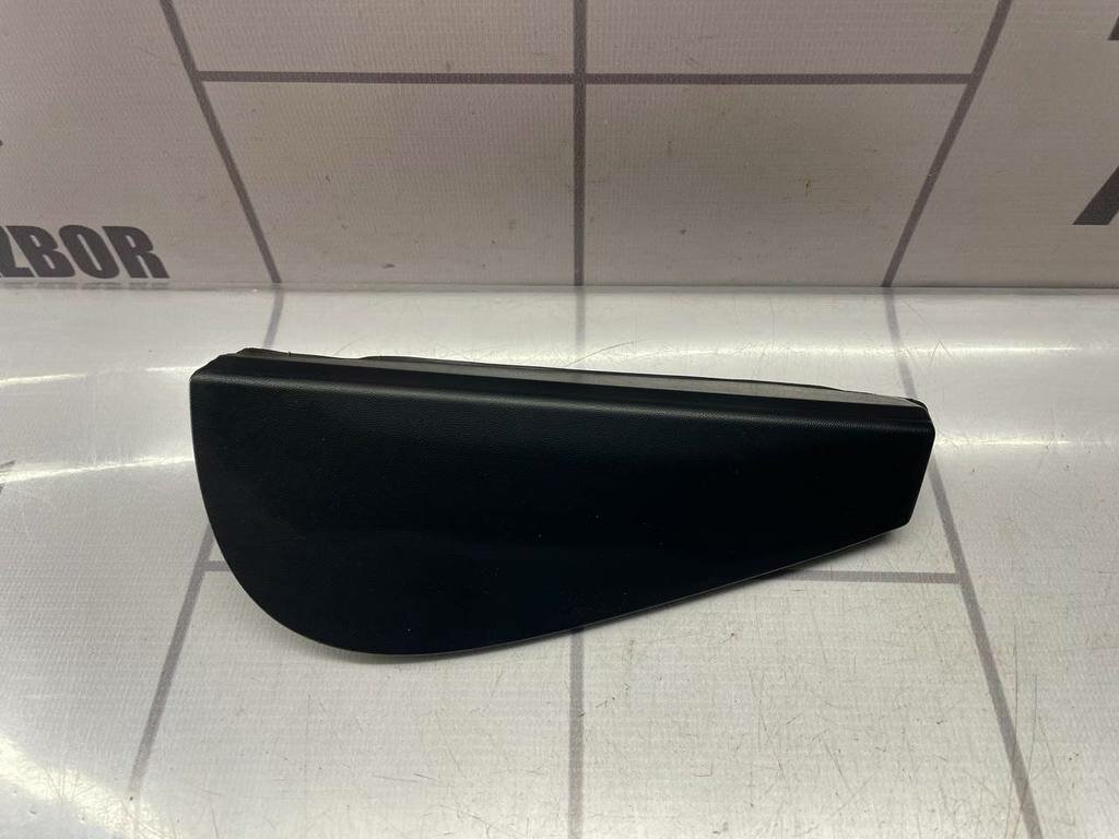 Накладка двери задней правой Renault Megane 3 09-16