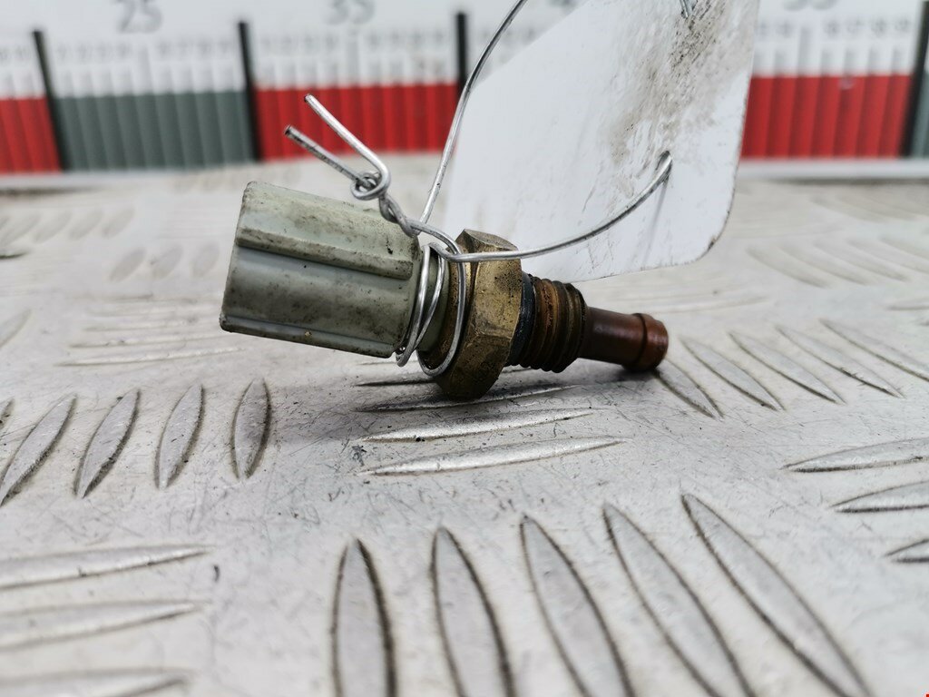 Датчик температуры охлаждающей жидкости Ford Mondeo 2 арт. 2167298