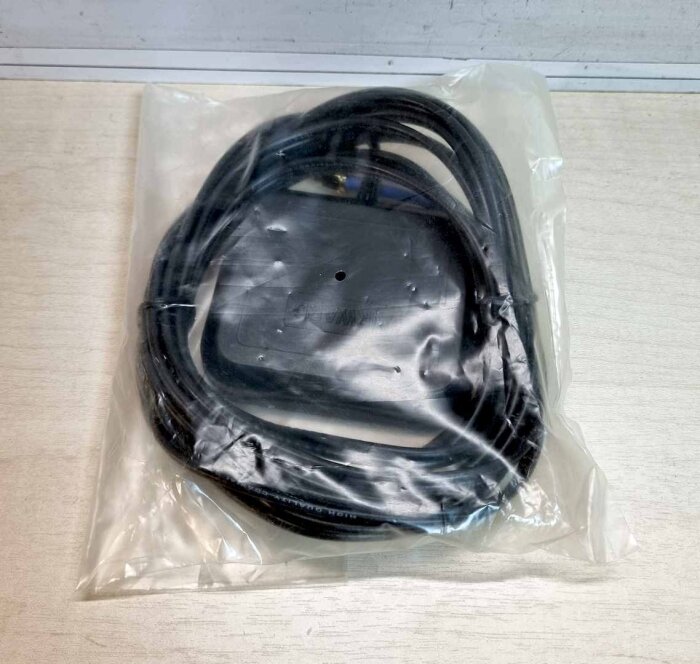 Комбинированная антенна 4G/LTE+GPS/GLONASS 3м коннектор SMA-m крепление скотч 3М