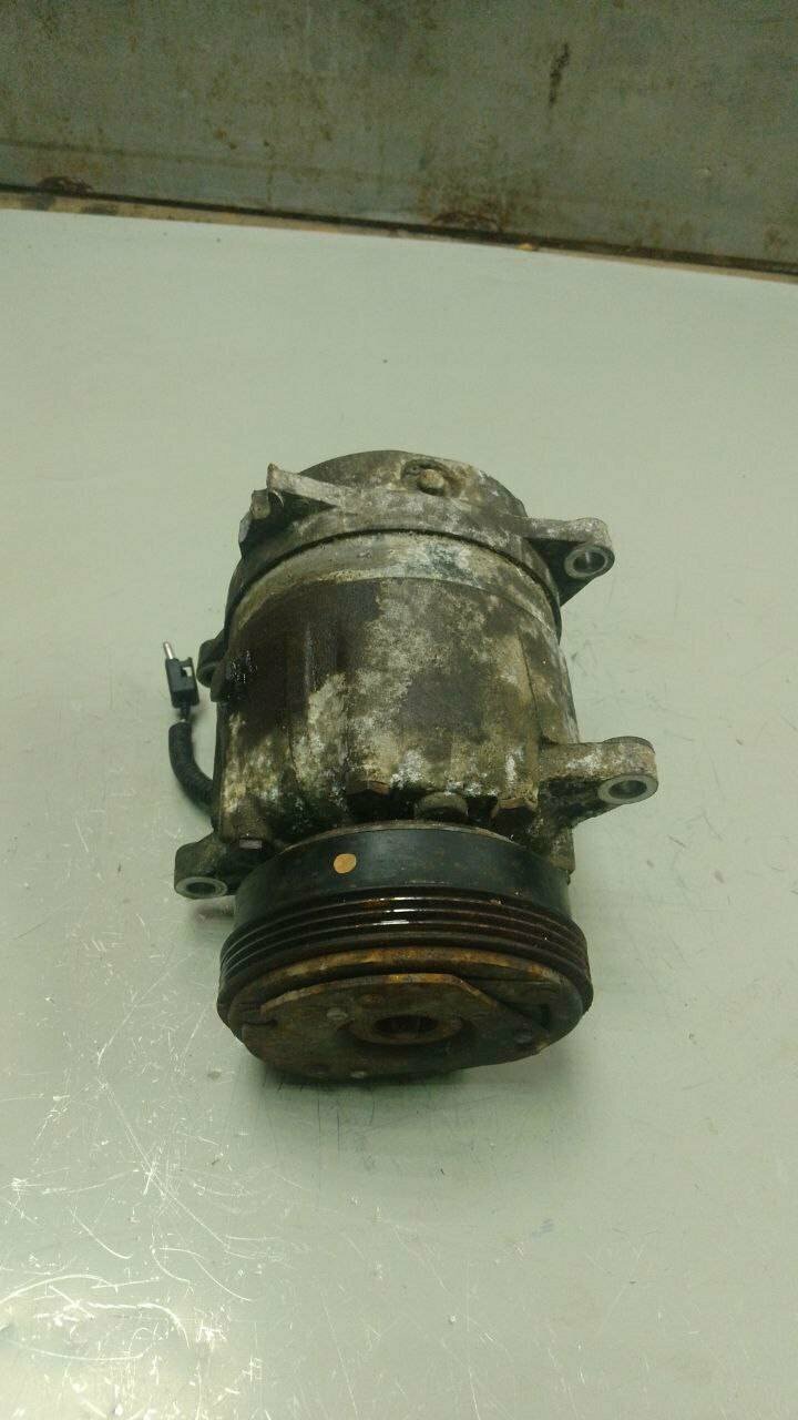 Компрессор кондиционера Renault Scenic (1996 - 1999)