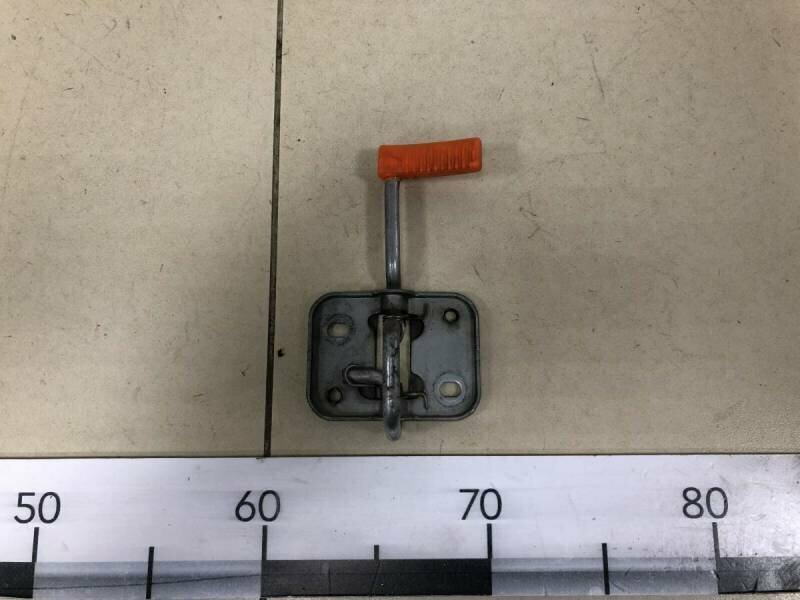 Крючок капота Volkswagen Polo Sed RUS 2011 кат.номер: 6R0823186C