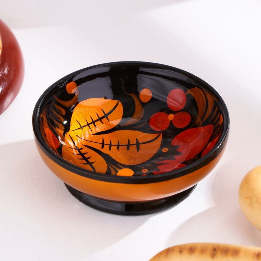 Солонка «Каравай», размер и7,5 × 3 см, материал: дерево, хохлома