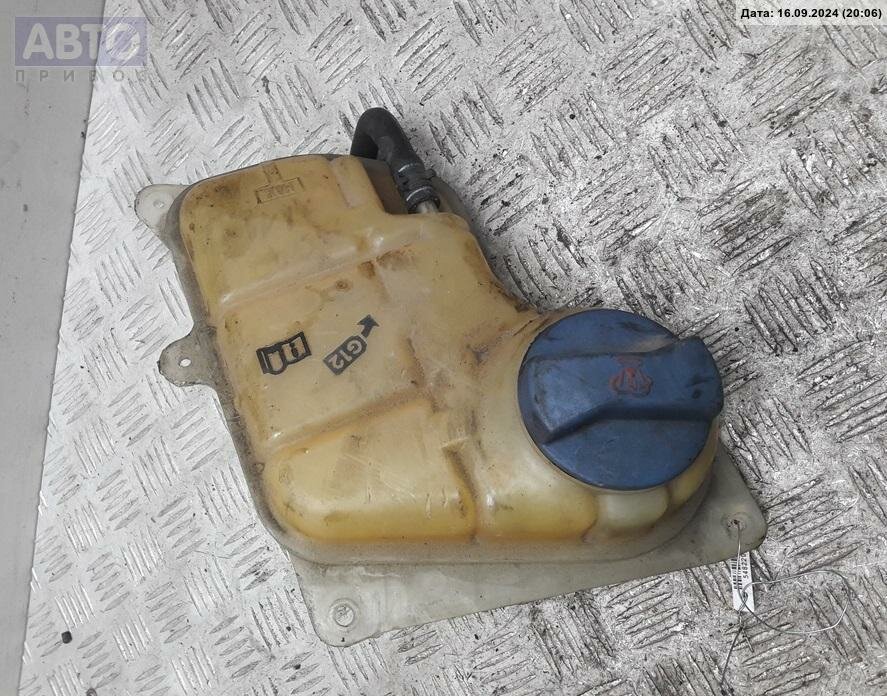 Бачок расширительный Volkswagen Passat B5