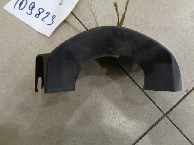 Кожух рулевой колонки нижний от Renault Megane 2 2002-2008