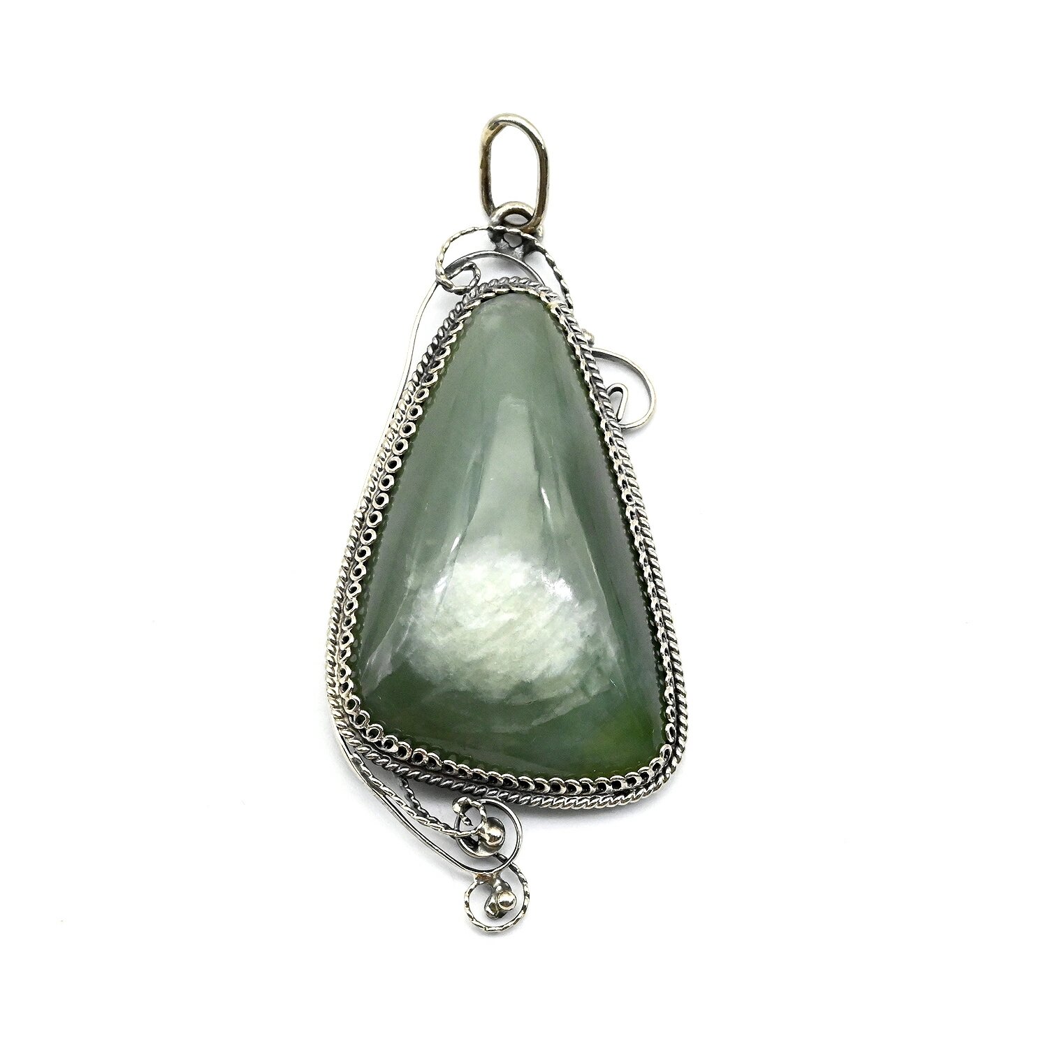 Подвеска, нефрит