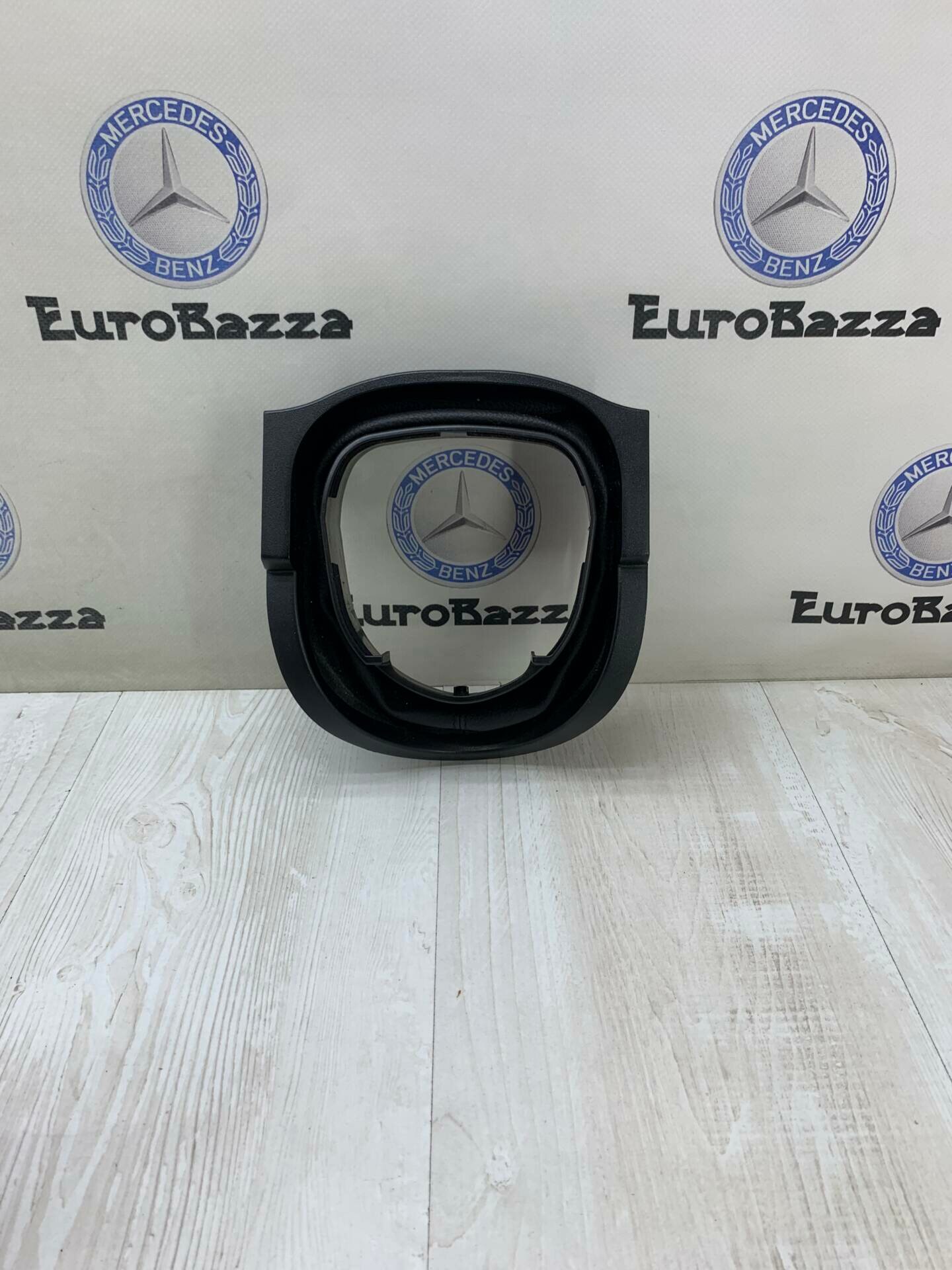 Кожух рулевой колонки Mercedes W164 A1644600995