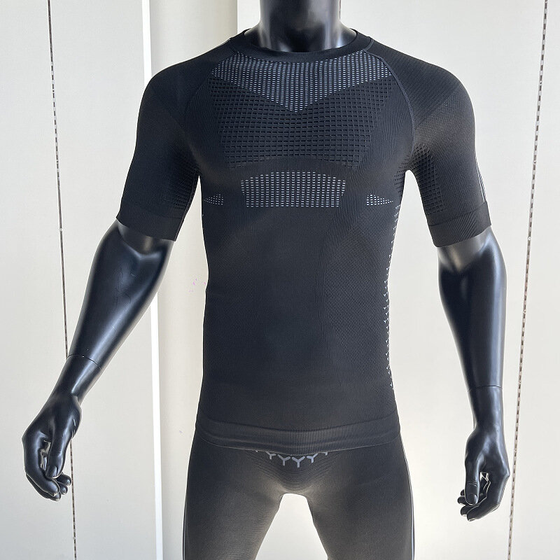 Костюм спортивный