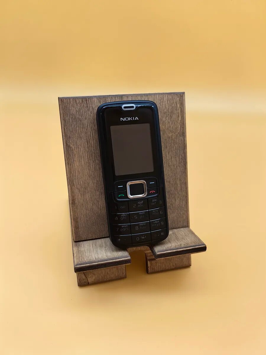 Кнопочный мобильный телефон Nokia 3110 Classic