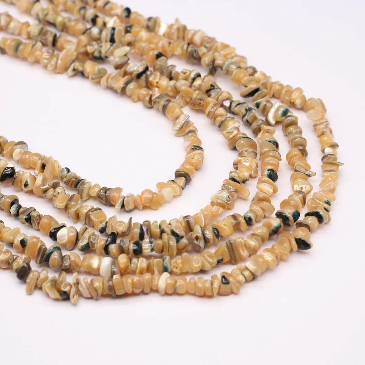 Коричневые пресноводные бусины из раковин 6-7 мм