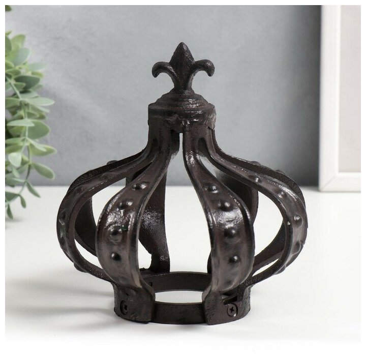 Подсвечник чугун на 1 свечу 'Корона' 16х13х13 см