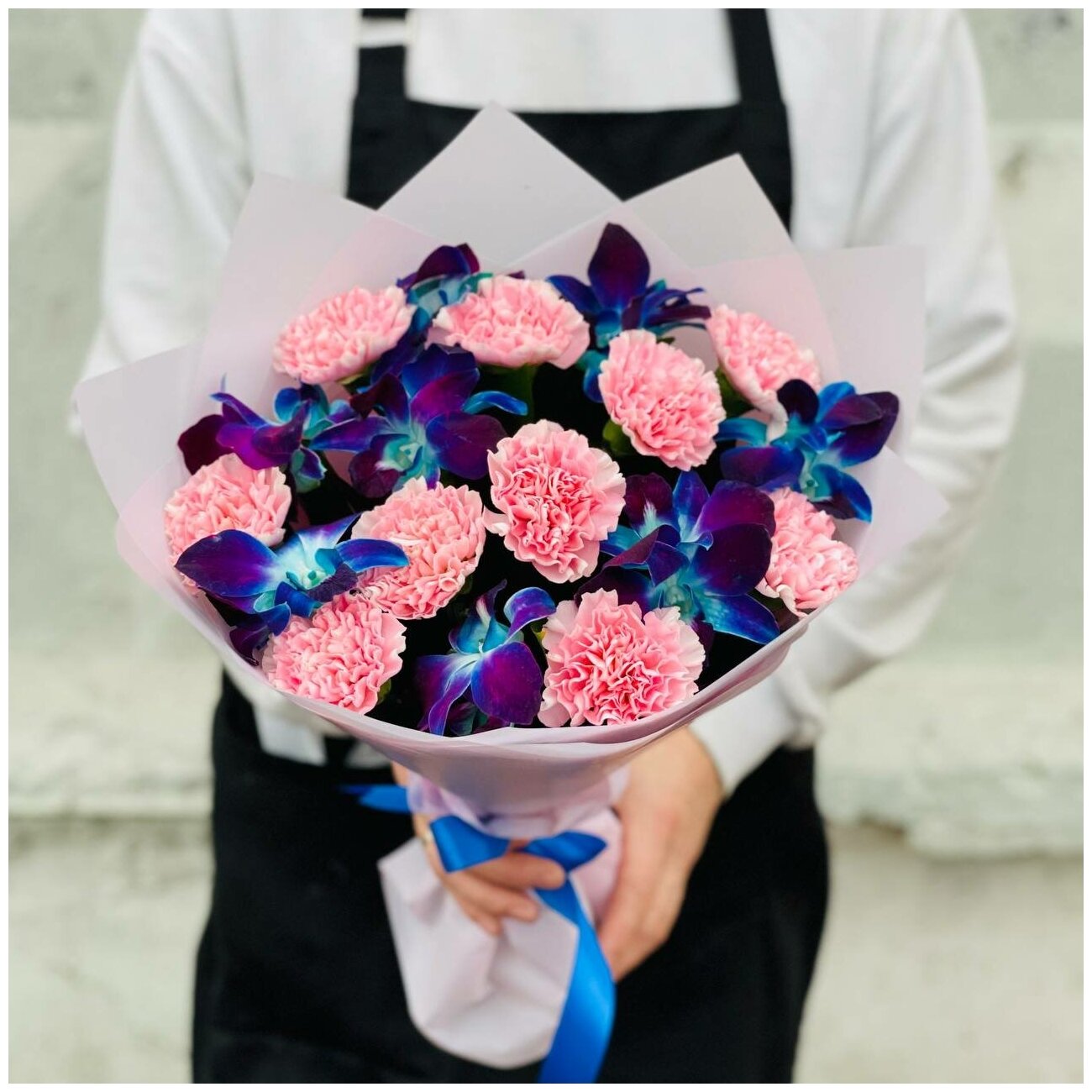 Букет Rybe-Flowers, орхидеи, диантусы, для мамы, учительницы, коллеги, 17 цветов