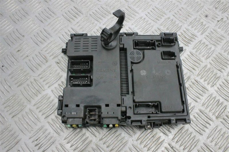 Б/У Блок предохранителей Peugeot 206 / Пежо 206 1.4 TU3A 75 Л.С.