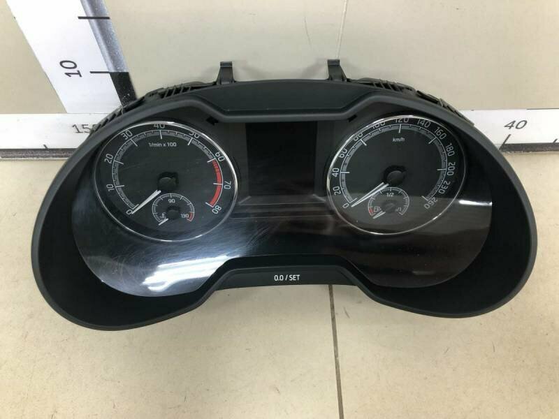 Панель приборов Skoda Octavia A7 2013 кат.номер: 5E0920780F