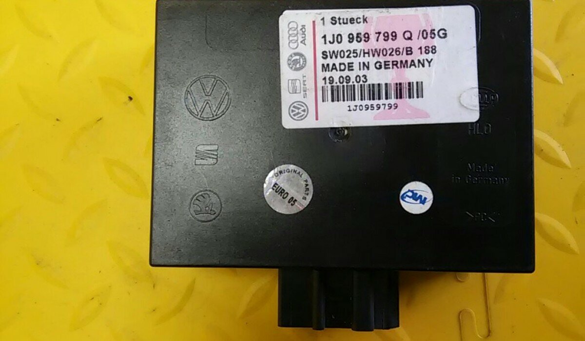 Блок комфорта Golf IV/Bora Volkswagen 1J0959799Q05G