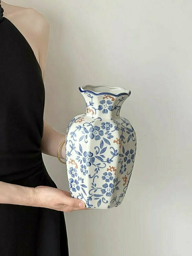 Ваза "Древнее искусство", керамика, настольная, цвет белый/тёмно-синий