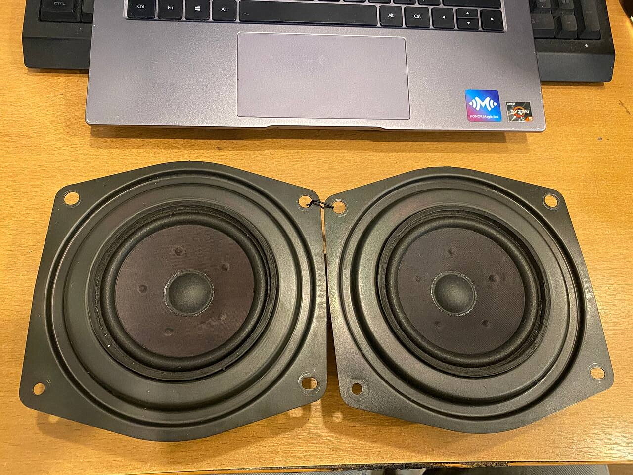 Динамики Toyota Carina E T190 (пара)