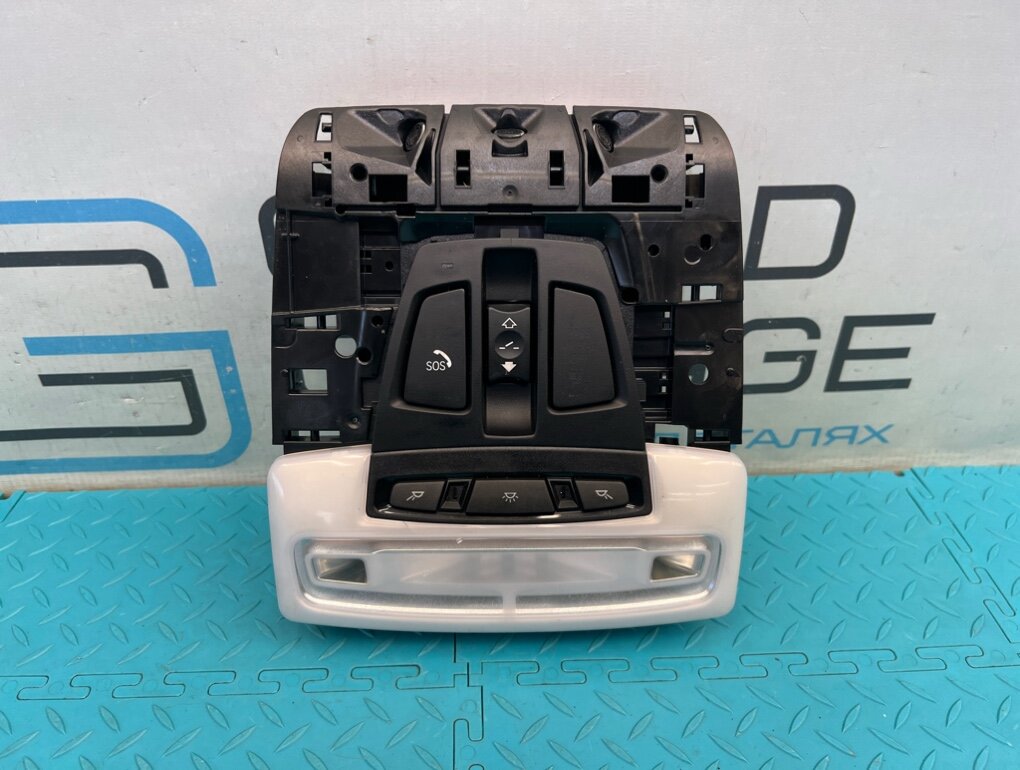 Плафон салона BMW X5 2015 F15 N57D30A 3.0 арт. 147369