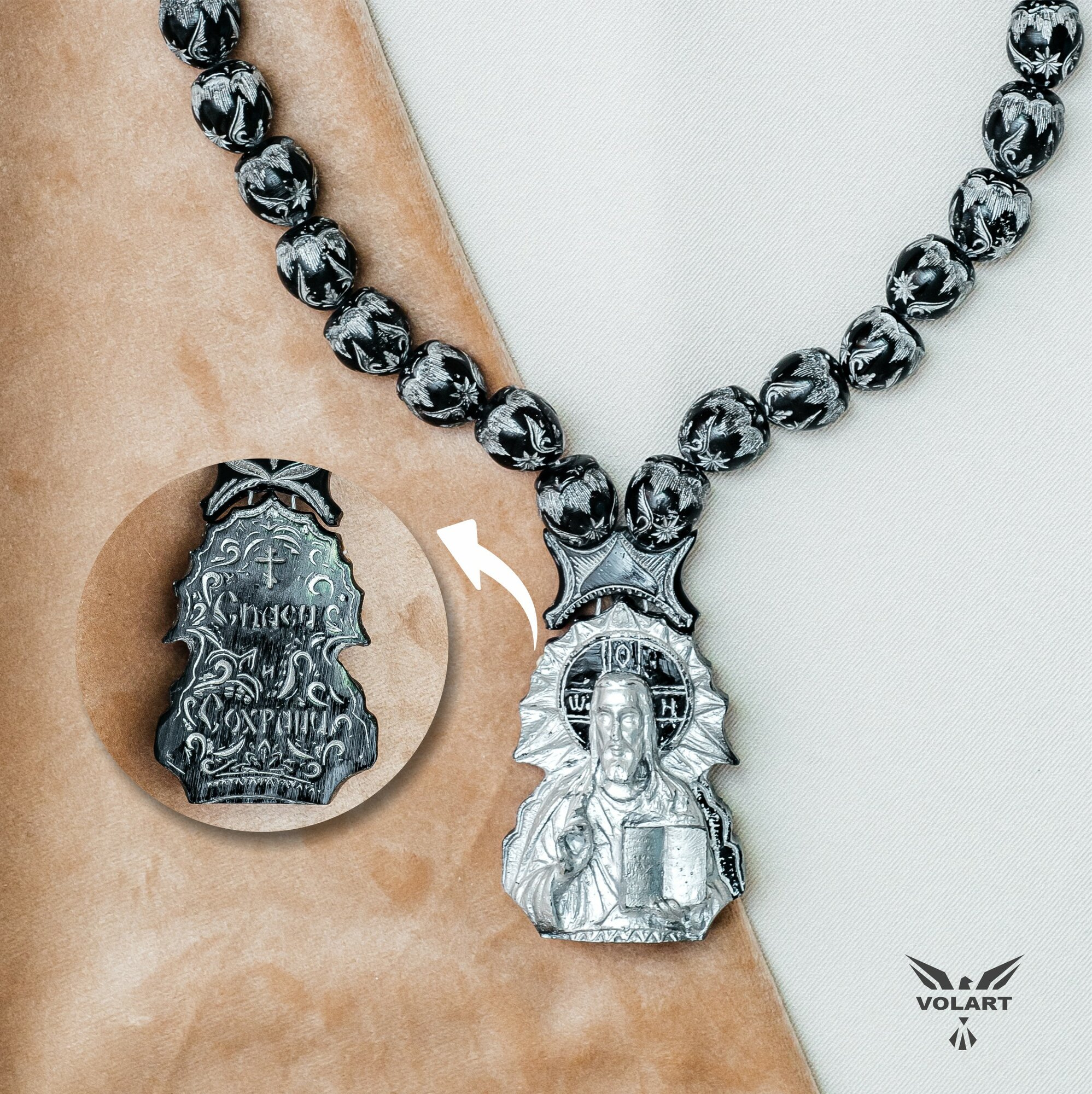 Четки резные ручной работы с ликом Иисуса Христа/Оберег в автомобиль