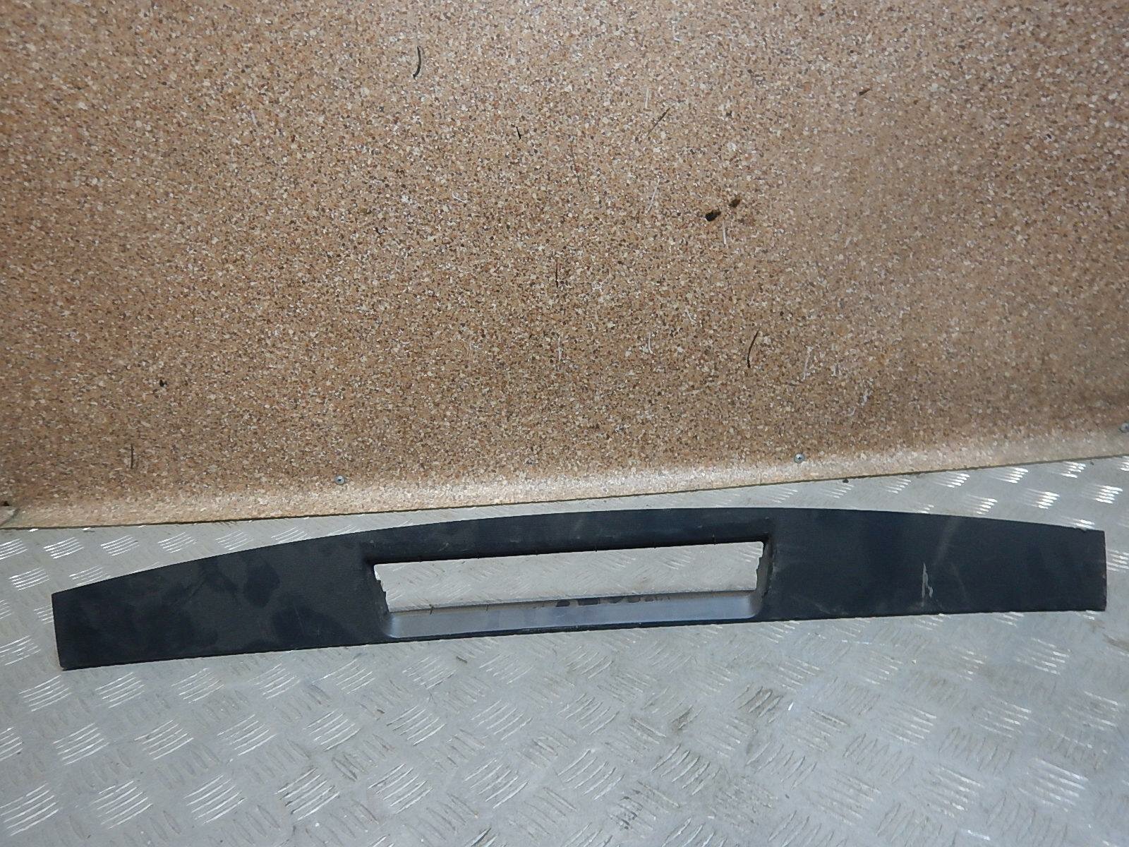 Б/У Обшивка двери багажника, Subaru (Субару)-FORESTER (S12) (08-) SUBARU FORESTER (S12) (08-) верхняя Царапины. 422896 SU...