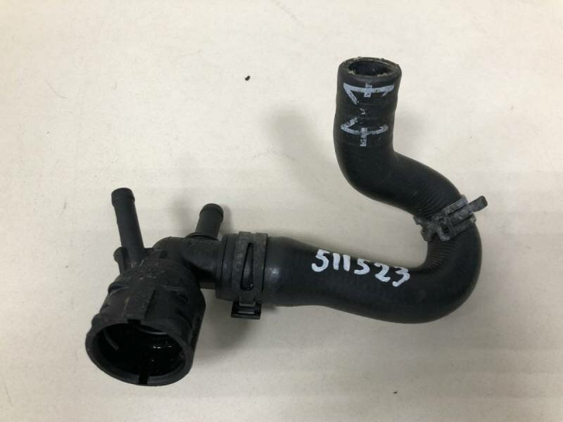 Фланец двигателя системы охлаждения Volkswagen Tiguan 2017 кат.номер: 5Q0122291E